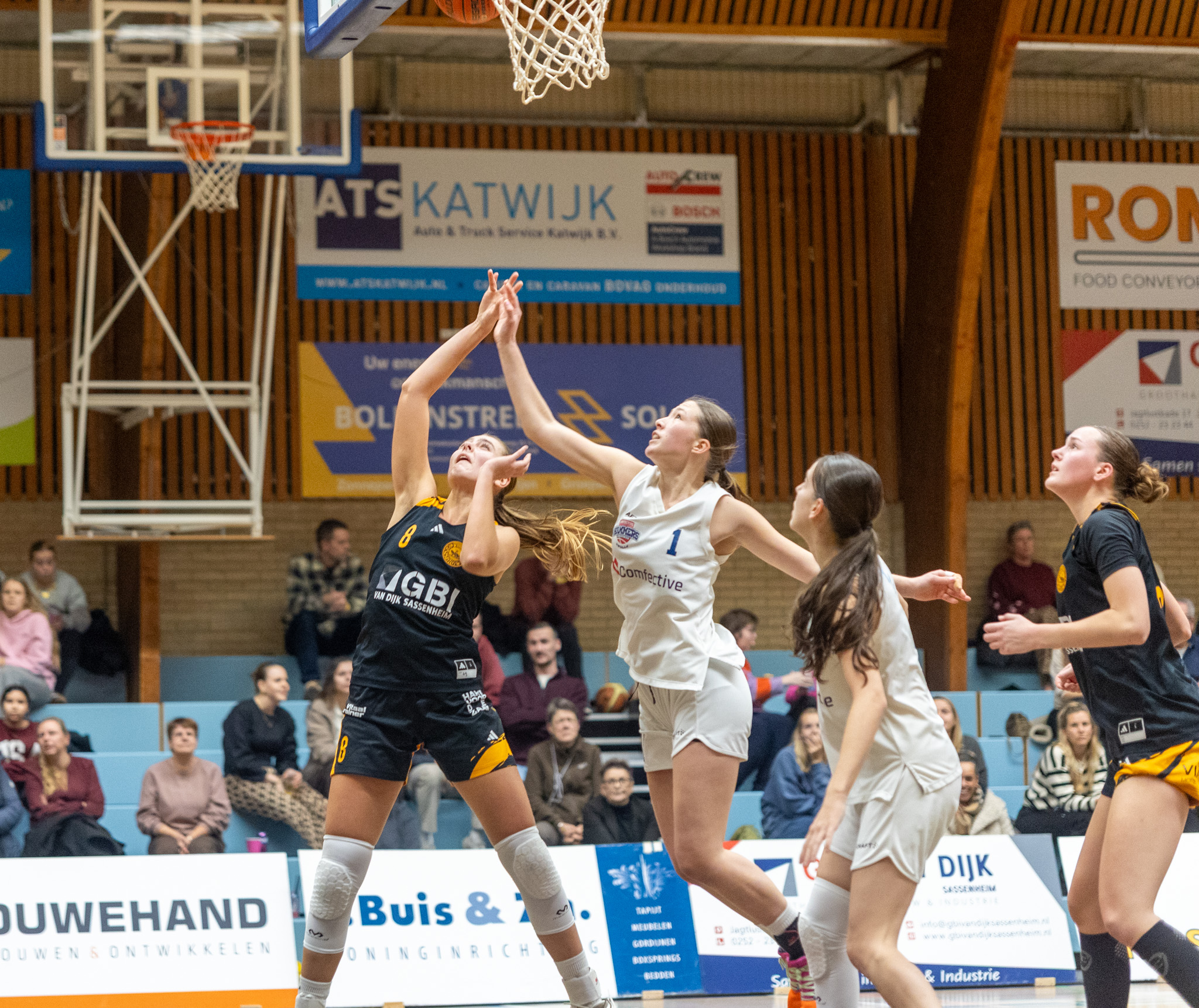 GBI van Dijk Grasshoppers VSE1 boekt ruime zege in Haarlem ...